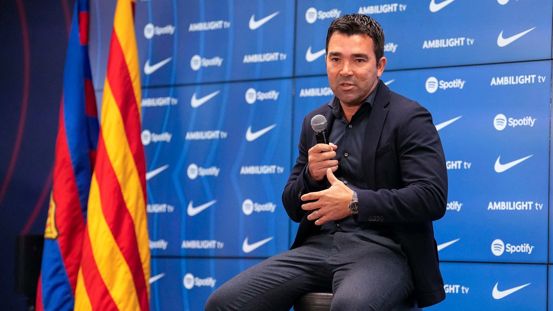 Deco respaldó la continuidad de Xavi en el Barcelona - La Bola Sports